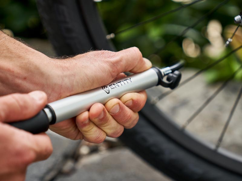 4 Top Cycling Items For Your Ride - Rodalink