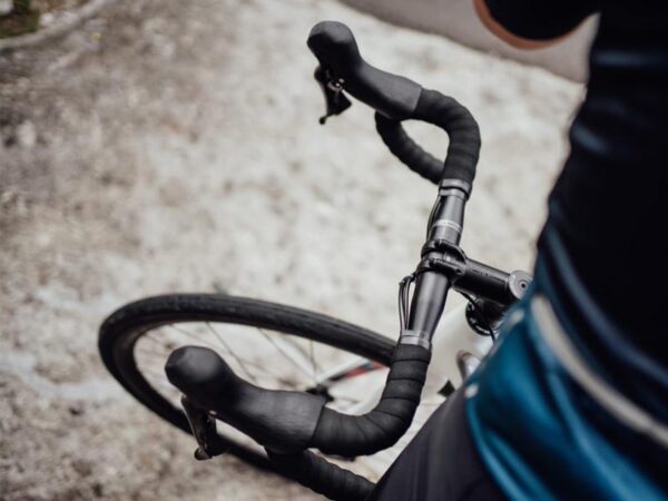 Easy Guide on How to Install Mountain Bike Handlebars - Rodalink