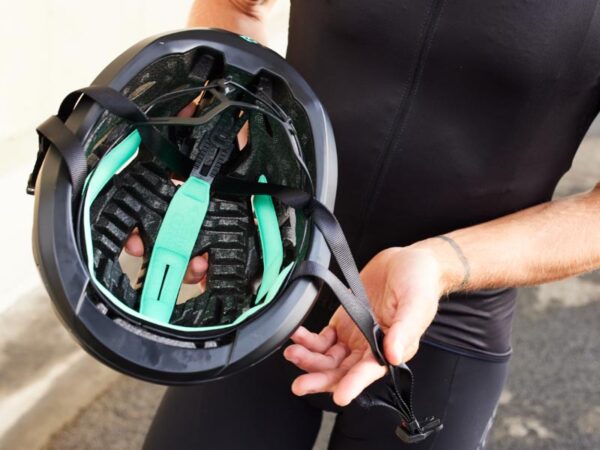 Easy Guide on How to Wash a Bike Helmet for Comfortable Ride - Rodalink
