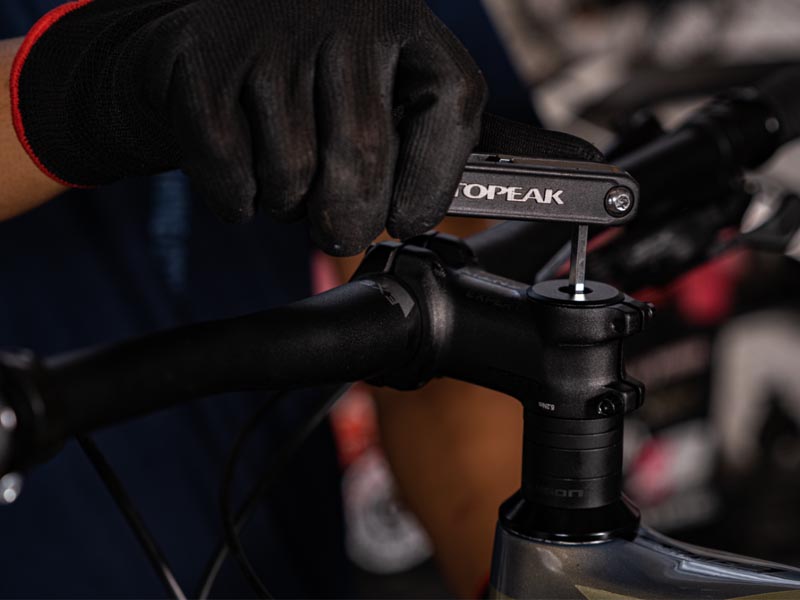 Easy Guide on How to Install Mountain Bike Handlebars - Rodalink